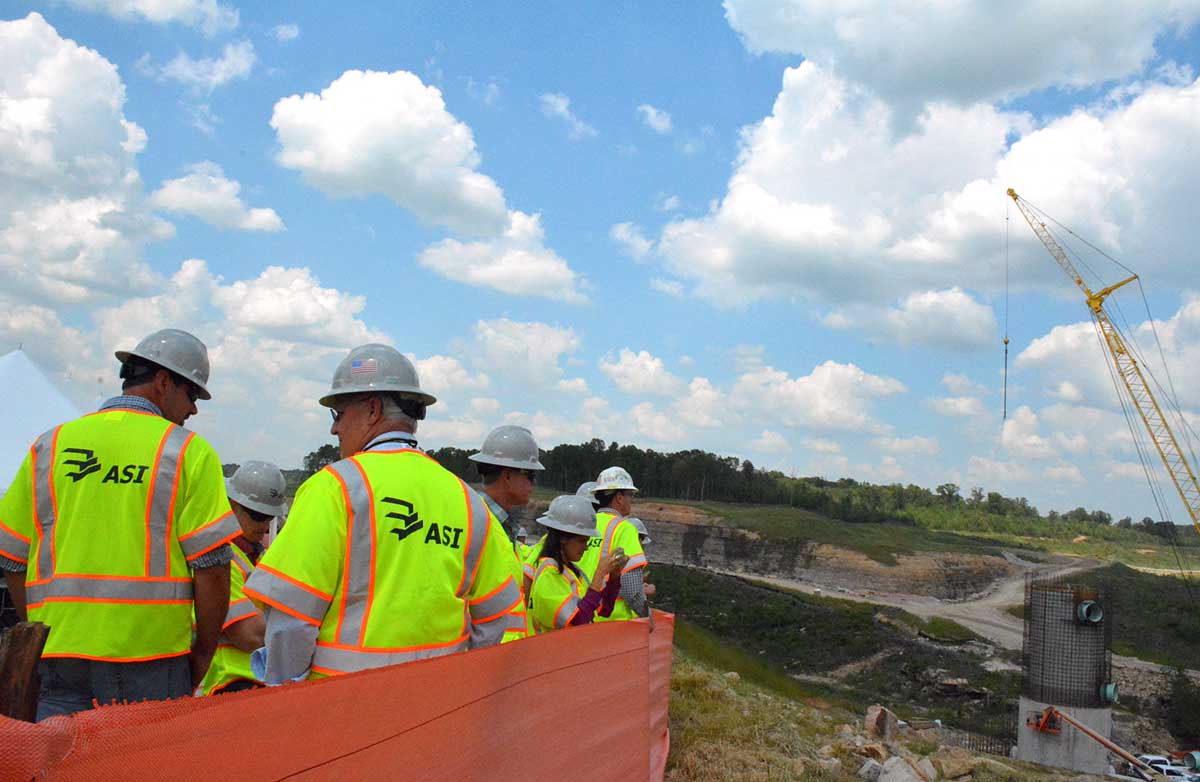 140 people tour Duck River as part of dam summit | The Cullman Times