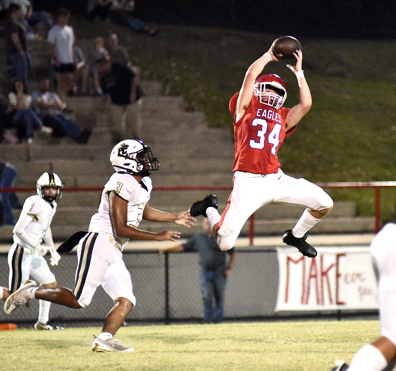 PREP ROUNDUP: Vinemont holds off Phil Campbell 22-16; Addison, Good ...